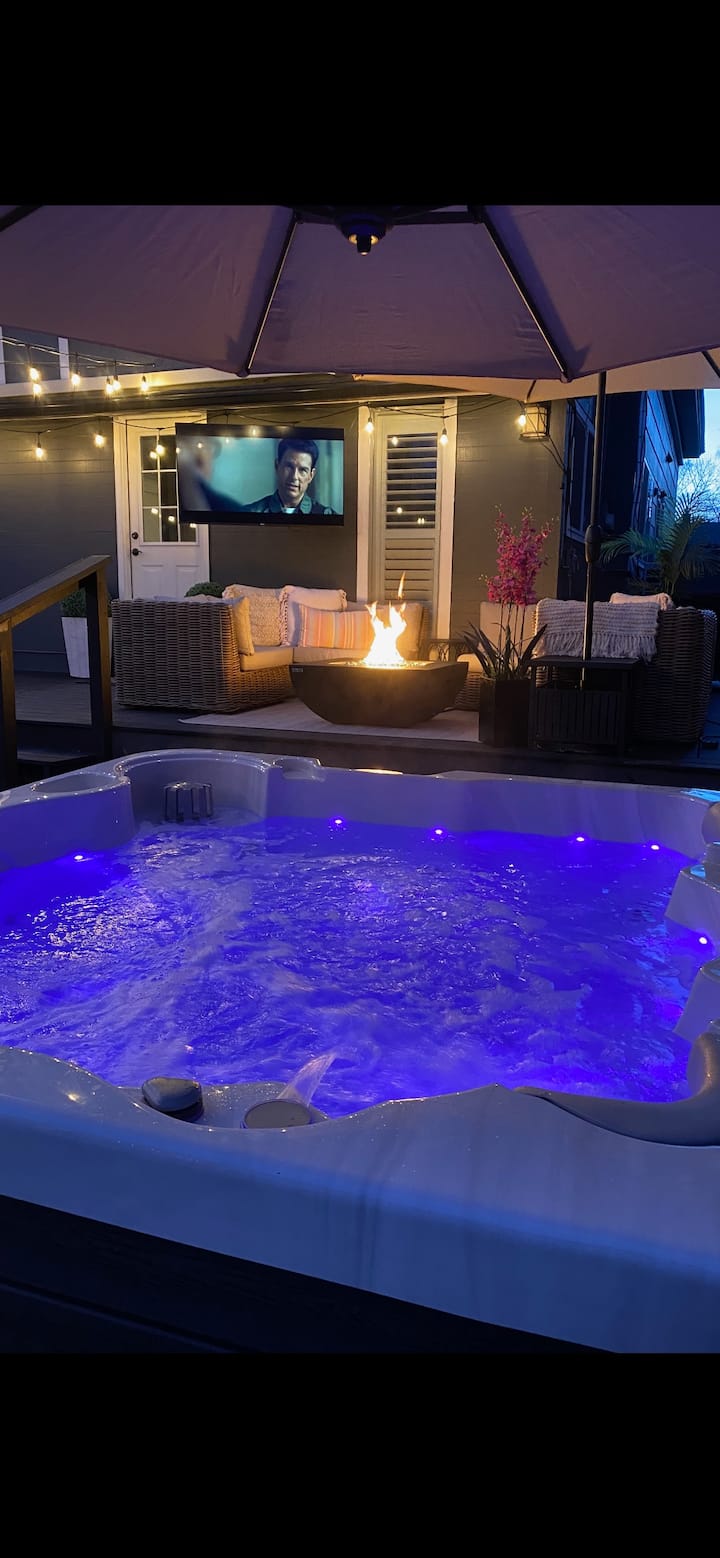 Hottub-pingpong-hoops! Best 3 Bedrm Downtown Cda - Coeur d'Alene, ID