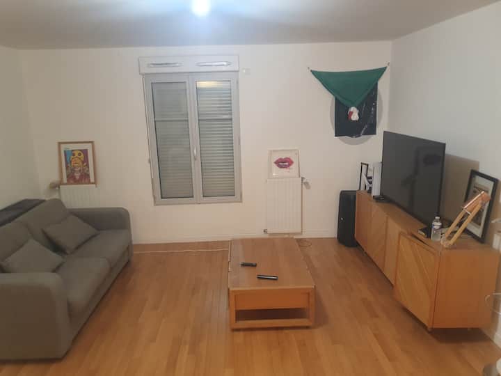 Studio Lumineux Et Confortable - Le Raincy