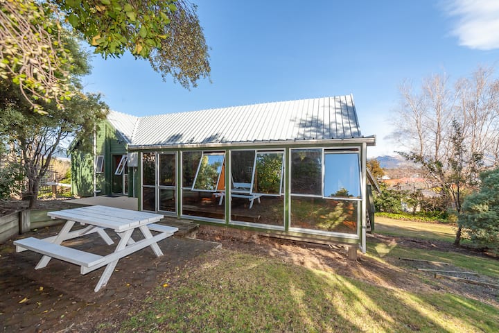 Misty Mountain Hideaway - Hanmer Springs