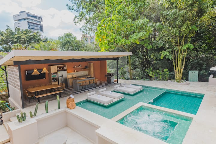 New Casa Tequila Pool &Jacuzzi Oasis Paradise - コロンビー メデジン