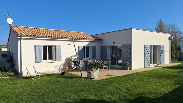 Maison De Vacances Spacieuse - Meschers-sur-Gironde