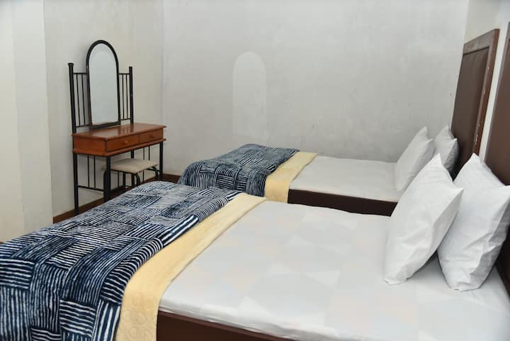 Shiny Cot Twin Double 4 - Nuwara Eliya