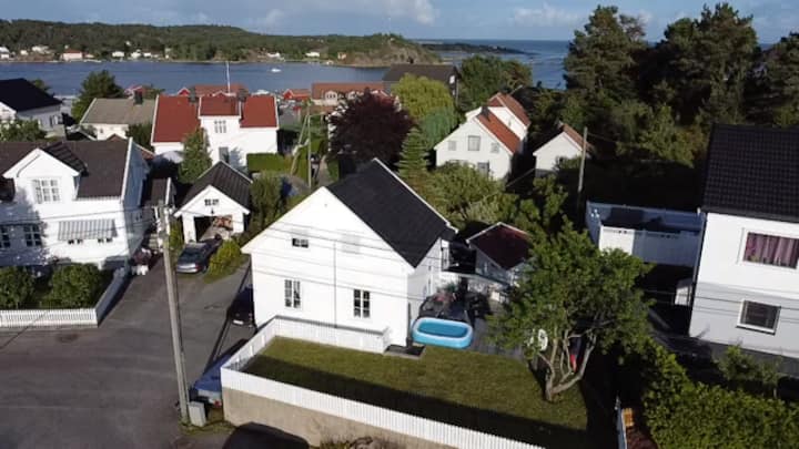 Koselig Feriehus I Grimstad - Grimstad