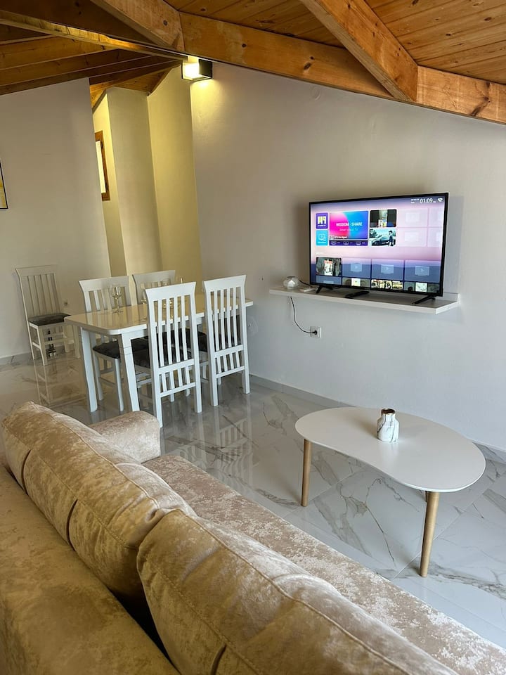 501-lovely 3-bedroom Apartment - Sarandë