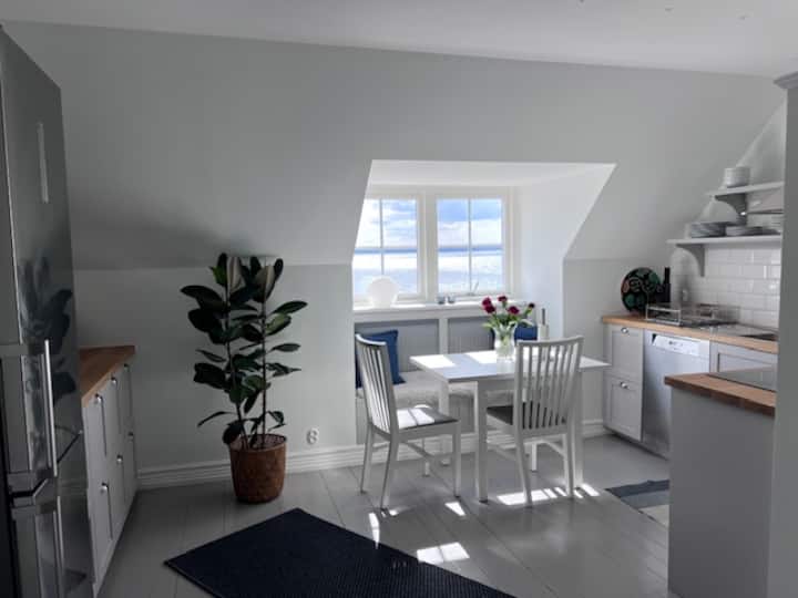 Vindsvåning Med Havsnära Läge - Helsingborg