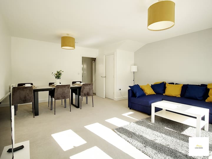 *Long Term*/close To Amenities/sleeps 8/wparking - Reading