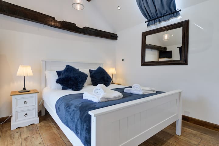 Work & Relax | Free Parking | 5 Mins To Stamford - Rutland