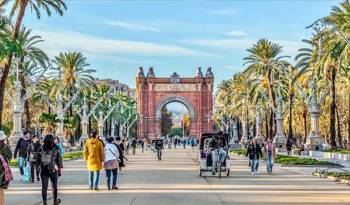 Centric Apartment Next To Arc De Triomf - Barcelona
