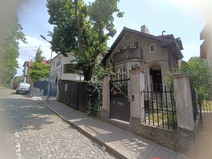 Sofia Green Yard Apartment - Sofia