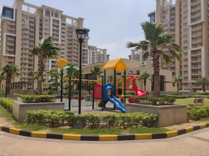 A Palm Garden City Luxury Flat - Manesar
