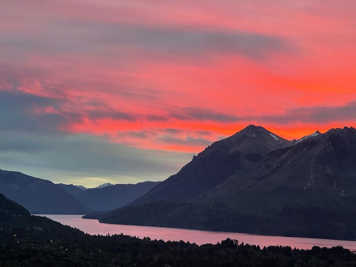 New Artistic Rustic Cabaña With Incredible Views! - San Carlos de Bariloche