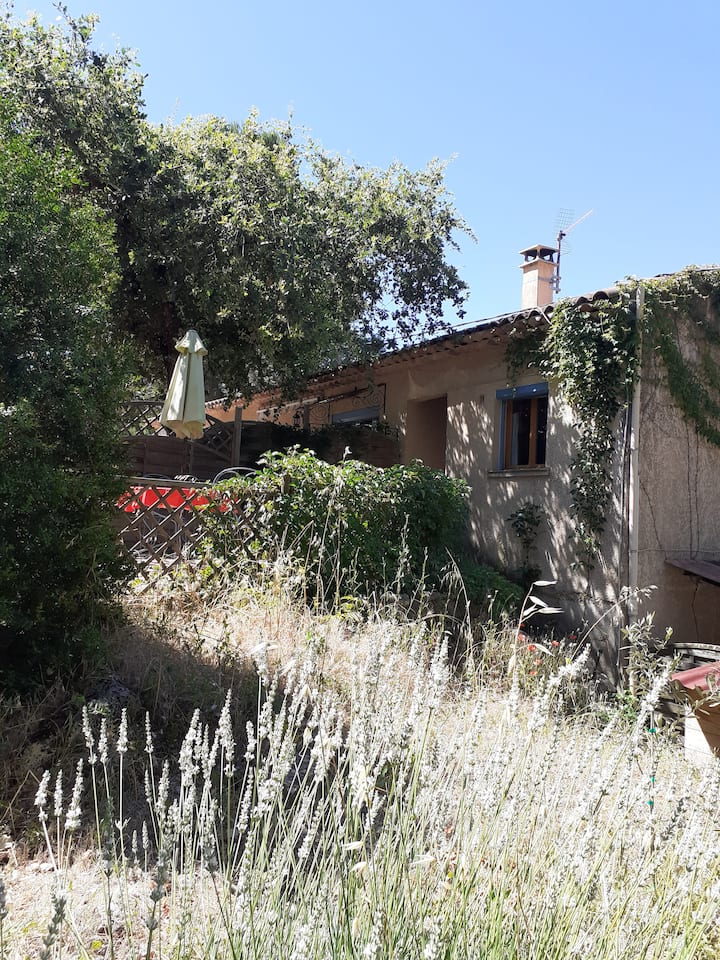 "Les Lavandes" Petit Logement Simple Randonneur - Bonnieux