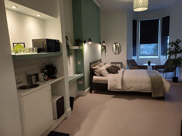 The Willow Suite - Plymouth