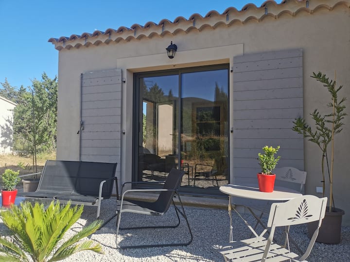 Proche D'aix En Provences Villa Récente Au Calme - Cucuron
