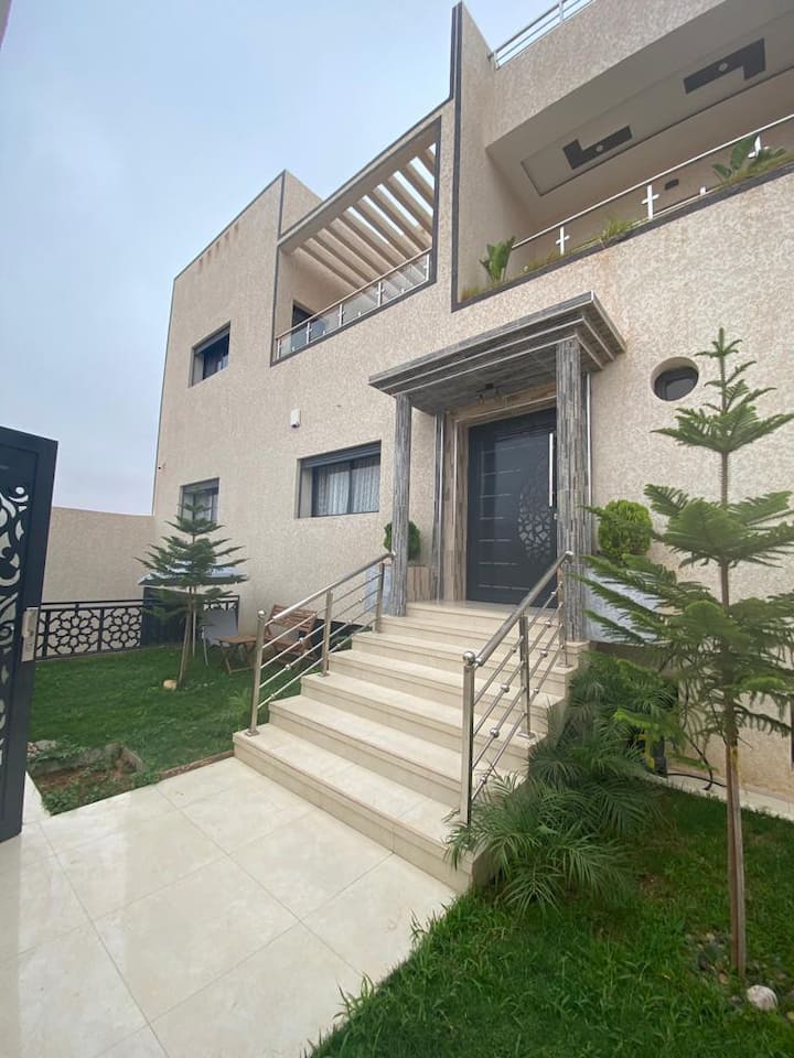 Somptueuse Villa Avec Piscine. - 