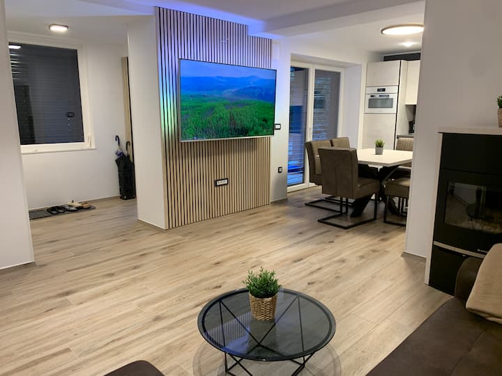 Pine Tree Holiday House - Beti - Gozd Martuljek