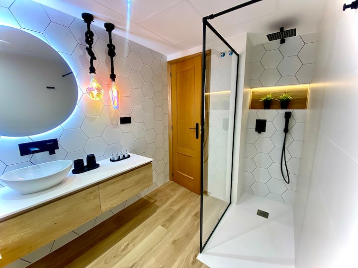 Albir Magenta By Renteando - L'Albir