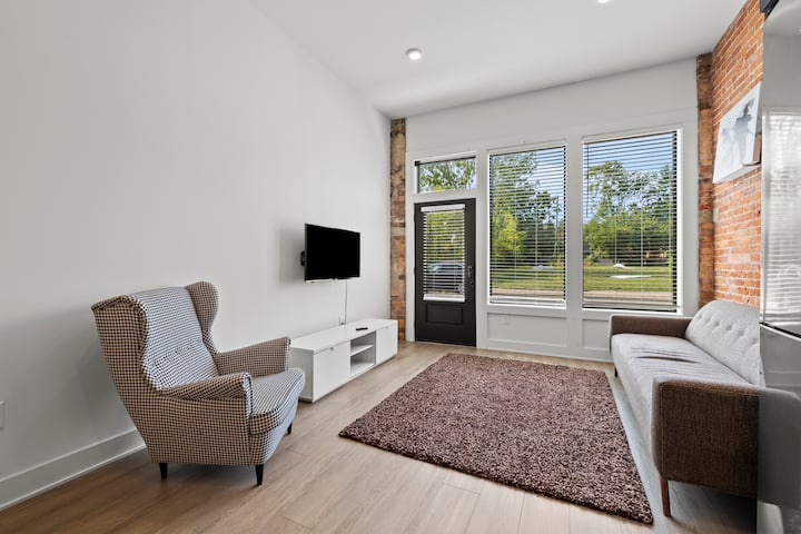 Franklin Park, Luxury New Build + Free Parking! - Columbus, OH