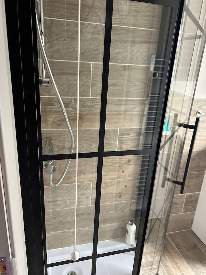 Cosy 2 Br Flat Great Location - Belfast