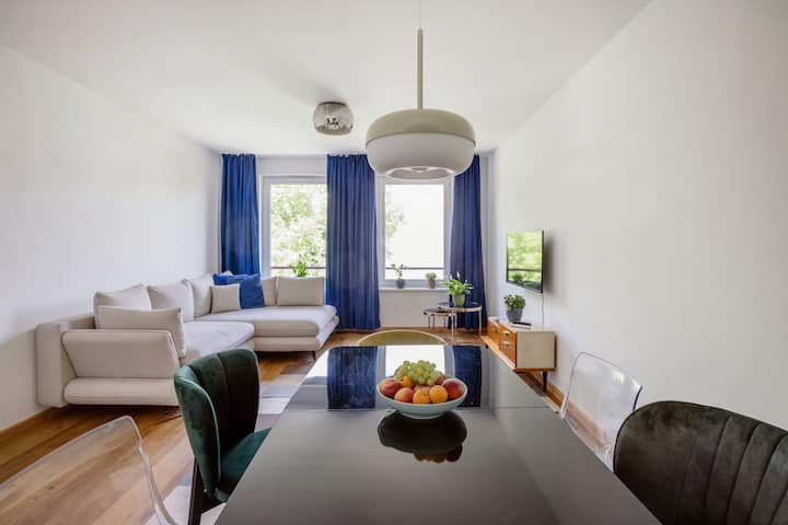 Elegant 75sqm, New 2be+lr Ac W Balcony - Budapest