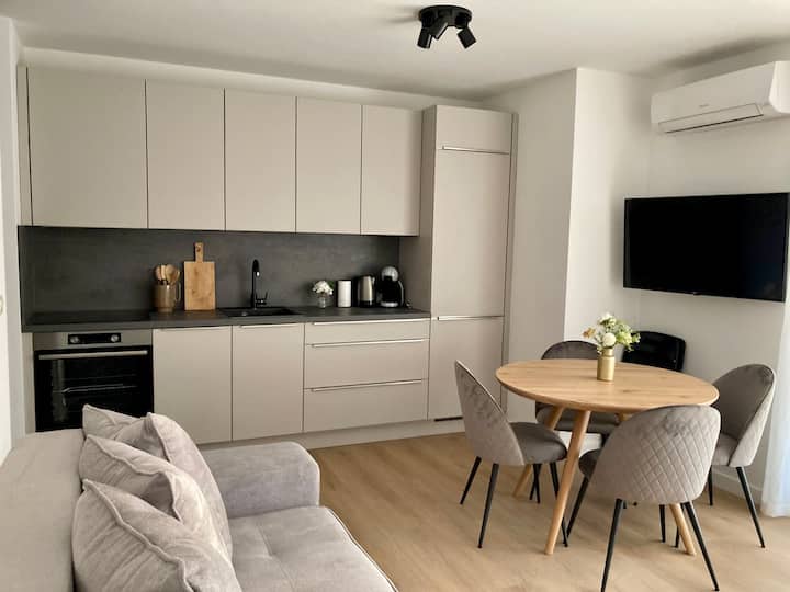 Apartments Luxury A&d 2 - Njivice