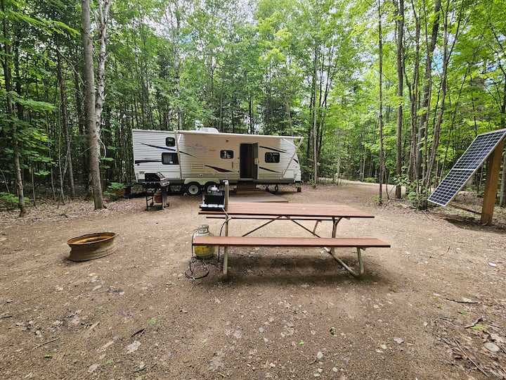 Off Grid 25ft Rv Trailer - Ontario 60