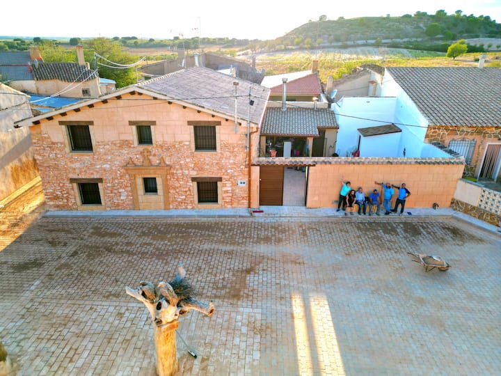 Casa Rural Con Un Siglo De Antiguedad - San Clemente, España