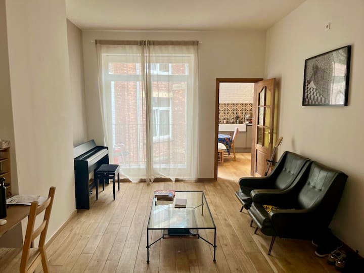 Bel Appartement Rénové Sur Le Parvis St-antoine - Forest