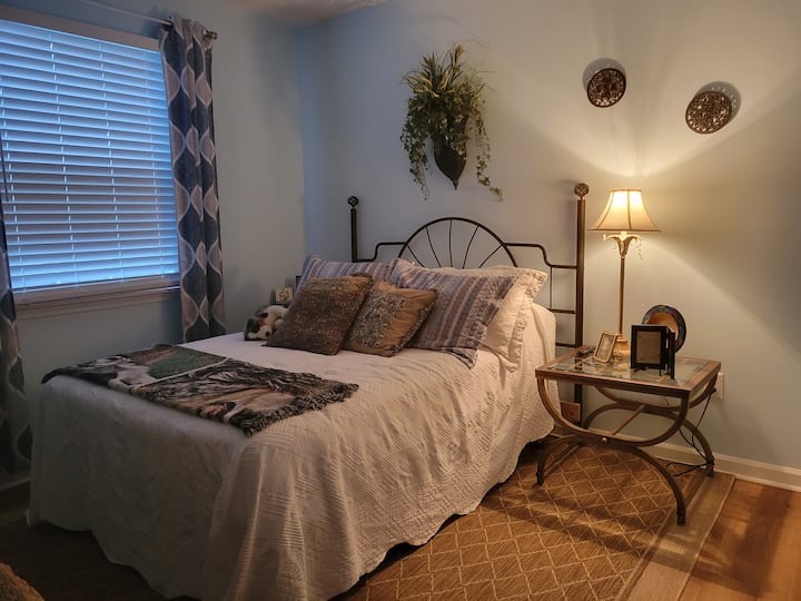 Cozy Home With Great Access - Summerville, SC