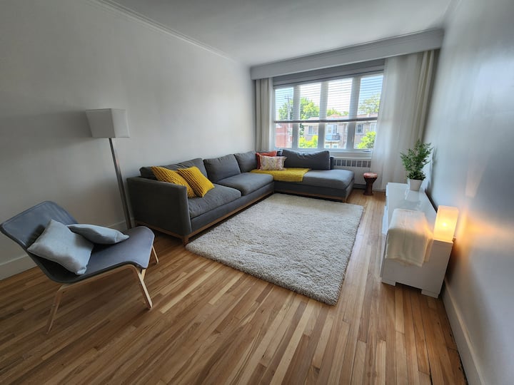 Large & Bright 3 Bedroom In Mtl - Montreal