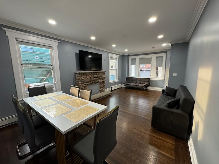 Large Family Home - Near Nyc! - Montclair, NJ