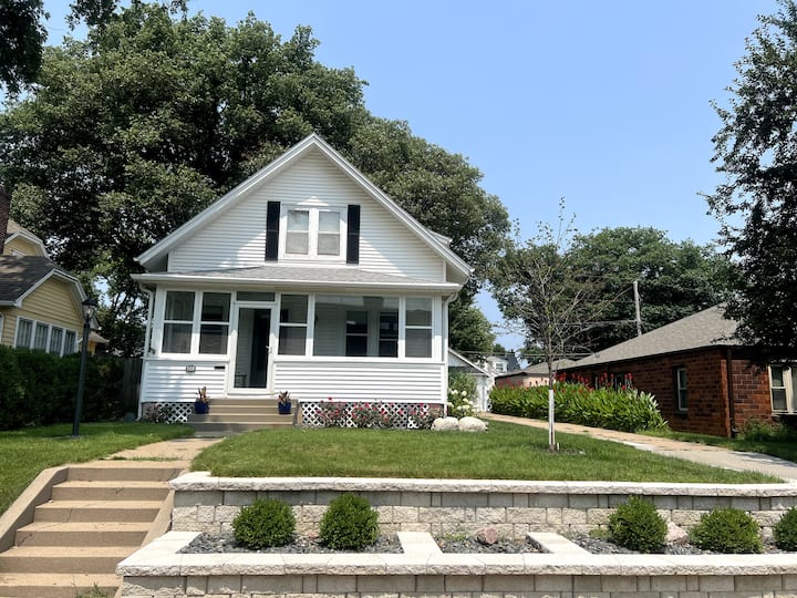 Aksarben House - Omaha, NE