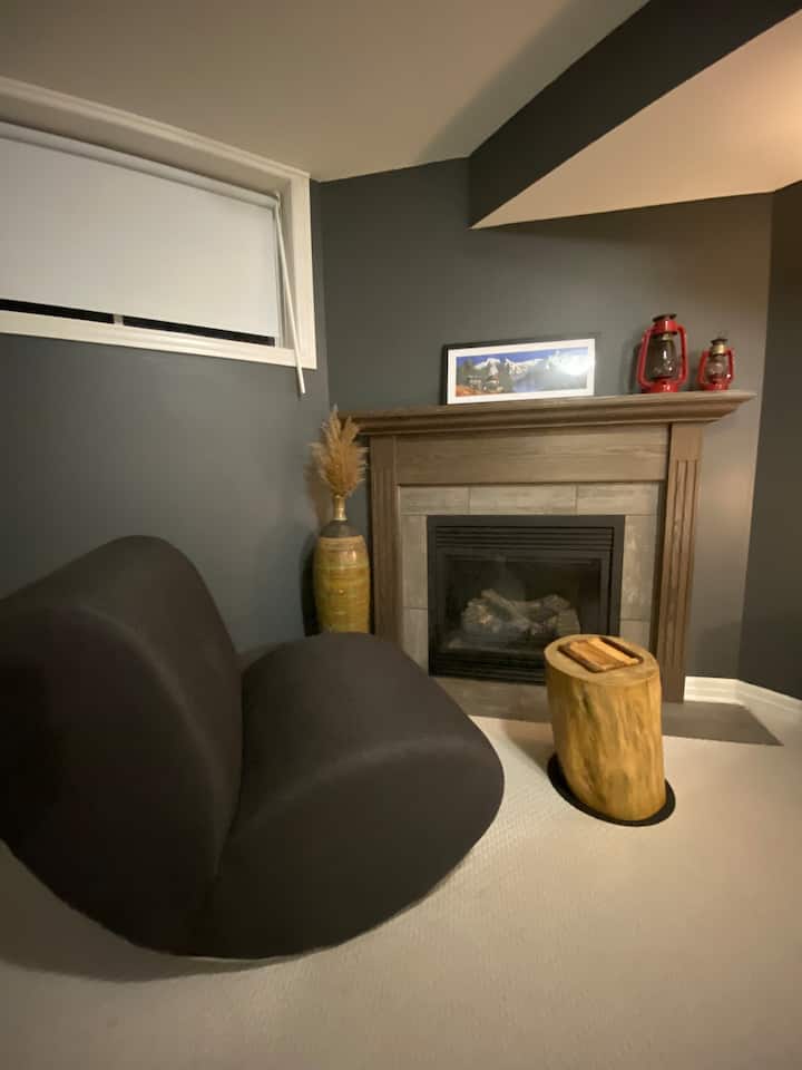 "Ktm Cave " A Cozy Suite  Near Ottawa Airport. - Ottawa