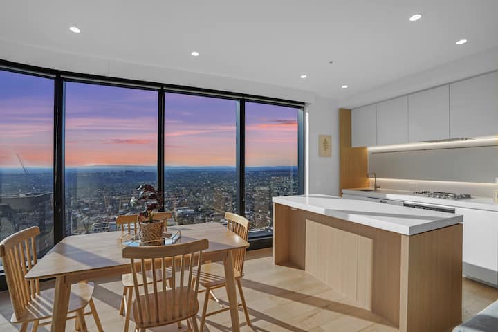 Light & Lofty Uninterrupted 180-degree View 2b2b1c - Forest Hill