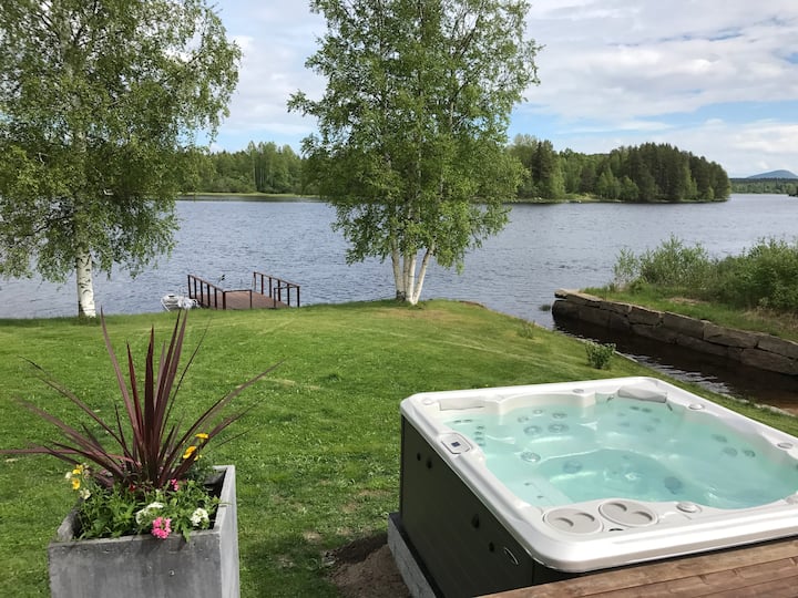 Hus Med Strandtomt Nära Järvsö, Bastu & Jacuzzi - Jämtlands län