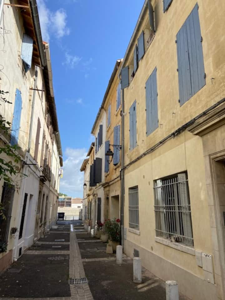 Appartement Fraichement Rénové à La Roquette - 亞爾
