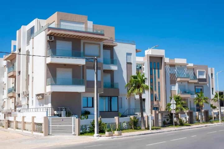 Magnifique Appartement S+2 Vue Latérale Sur La Mer - Monastir
