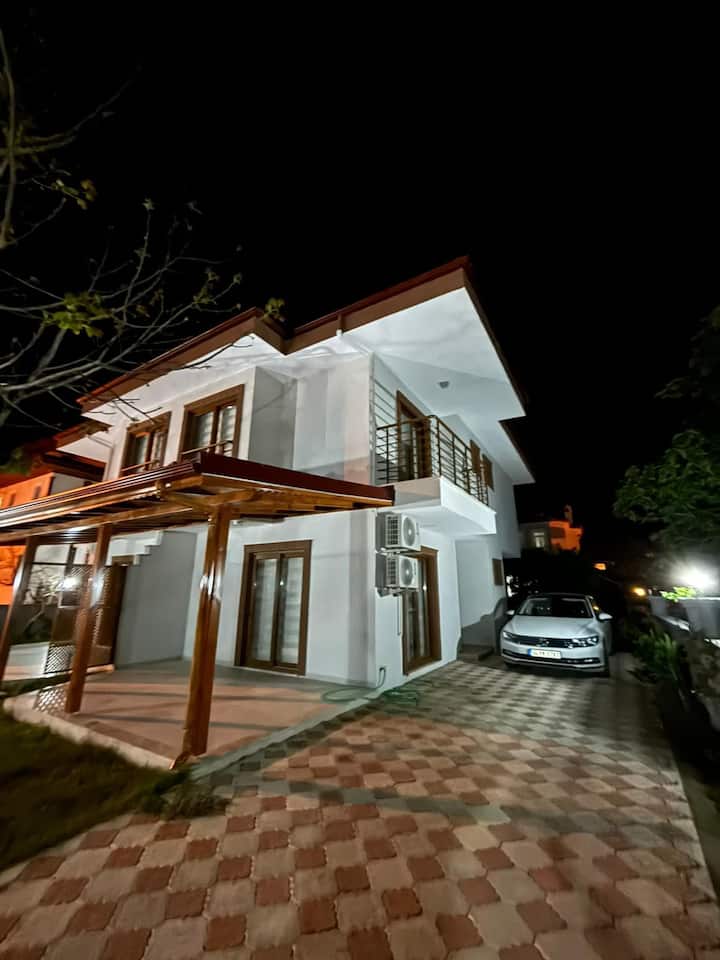 Villa Arda-2 Havuzlu Müstakil - Akyaka
