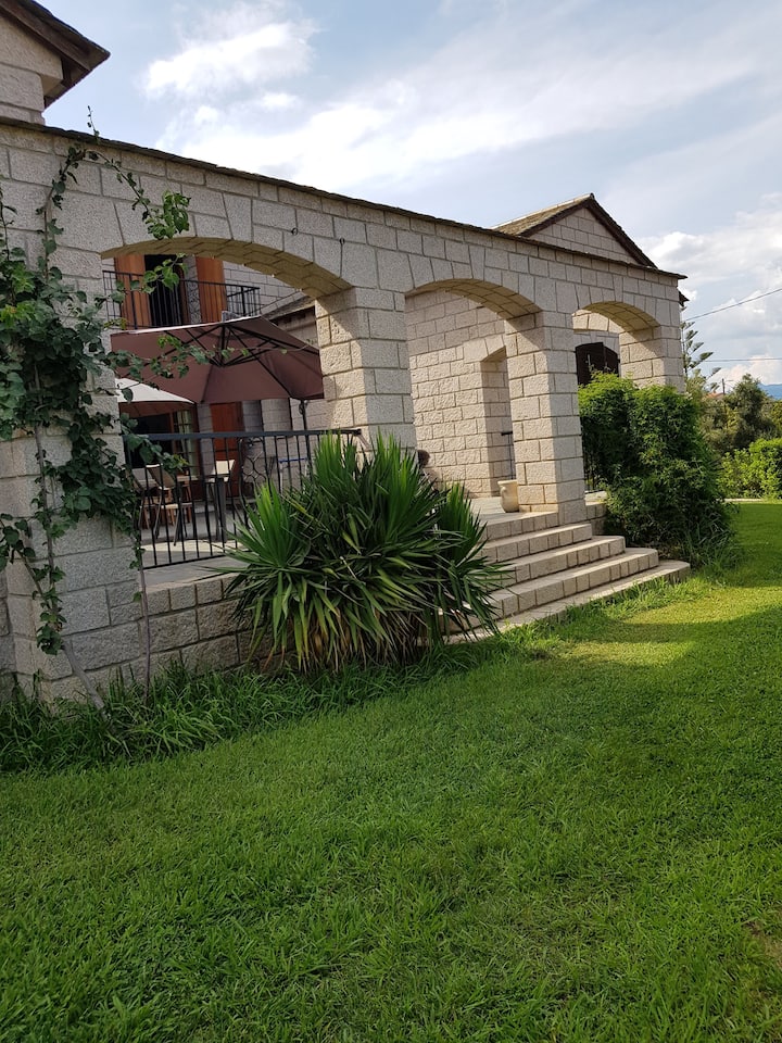 Spacieuse Villa De Caractère - Aleria
