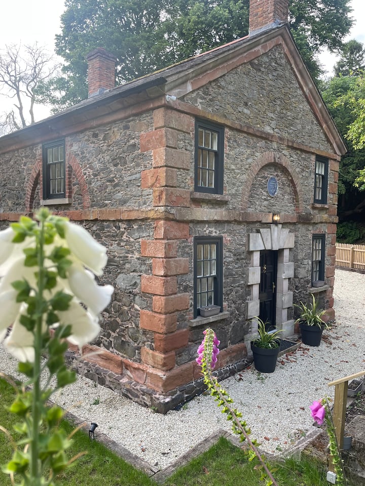 Bridge Cottage Upper Malone - County Down