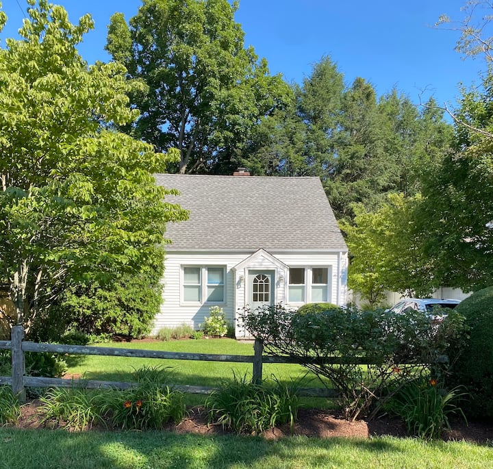 Beautiful Cape House In Westport - Weston, CT
