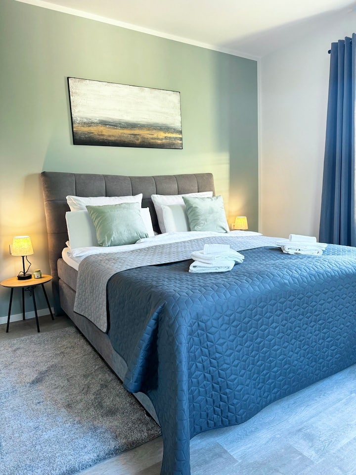 Qt Apartment Mit Balkon - Stilvoll - M. Parkplatz - Detmold