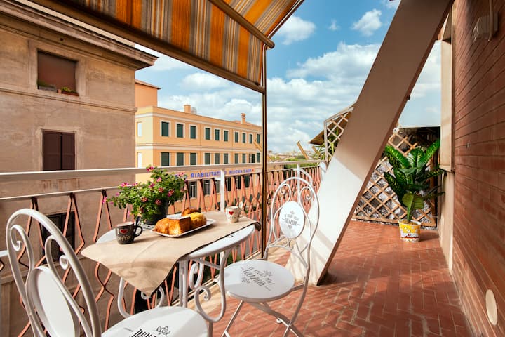 Parking Privé Couvert -Appartement De Trois Pièces - Rome
