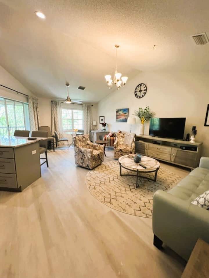 Beautiful Naples Condo - Naples, FL