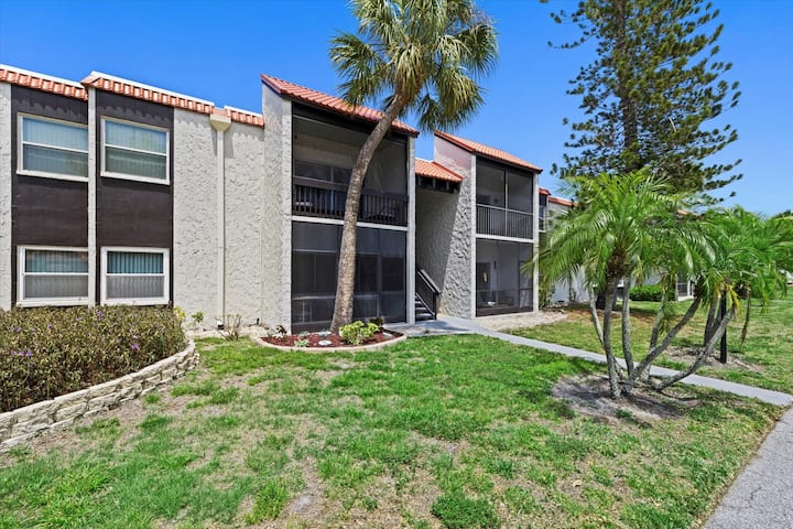 Luxury For A Low Price - Sarasota, FL