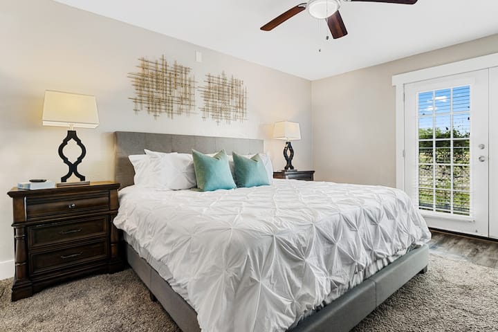 Walk To At&t | Global Life | Free Parking - Arlington, TX