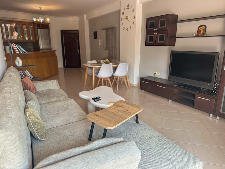 Sea View Two Bedroom Apartament - 사란더