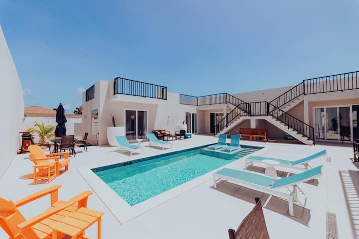 Luxury Villa W/ Pool & Roof Deck - Aruba