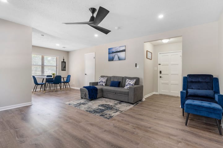 Modern 4br With Private Pool - Montgomery, AL