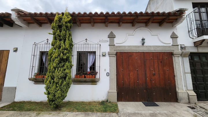 Villa En Condominio Exclusivo - Antigua Guatemala